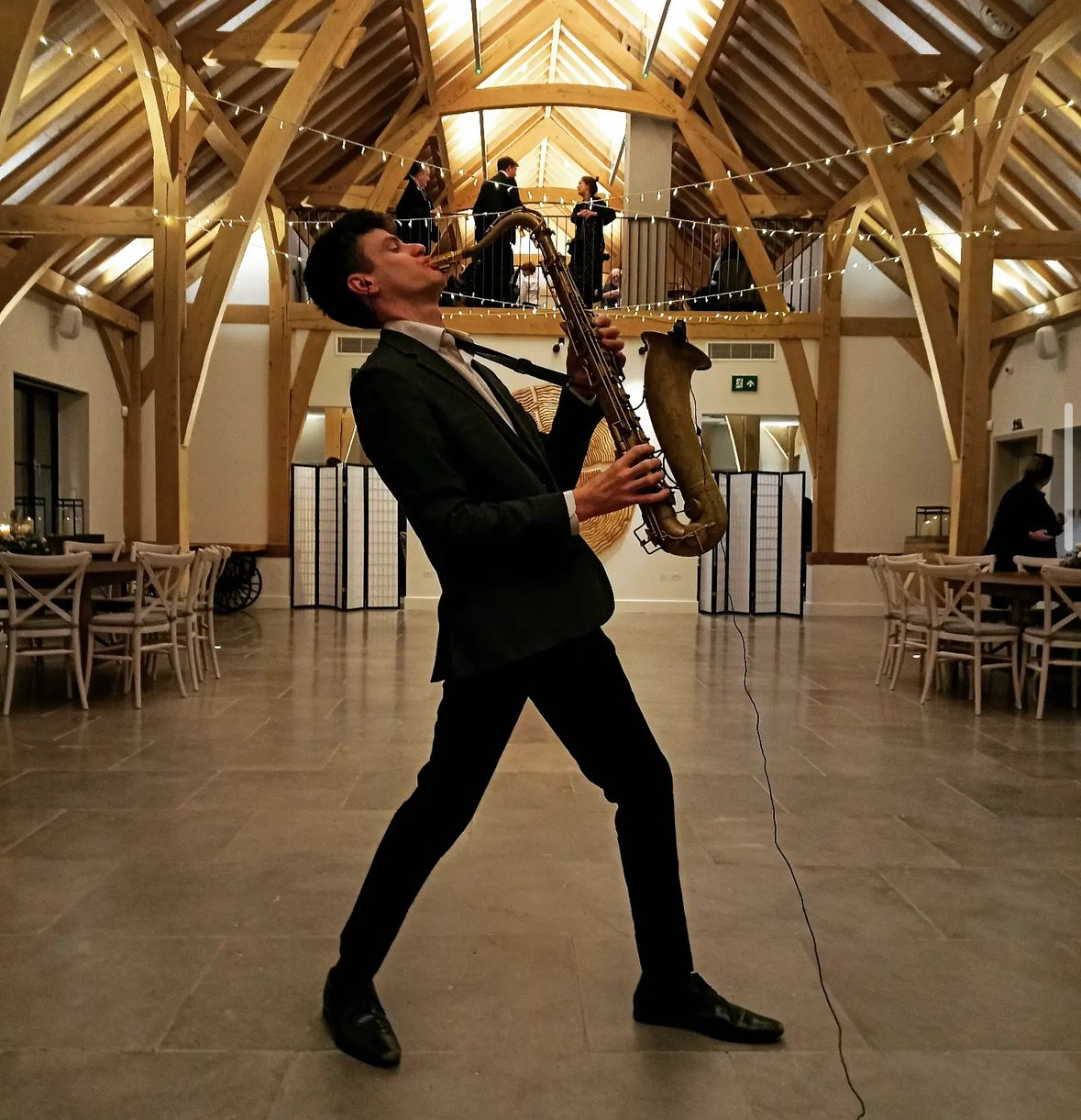 Tom Party Sax - Wedding saxophonist | Wedding DJ | Live wedding music ...